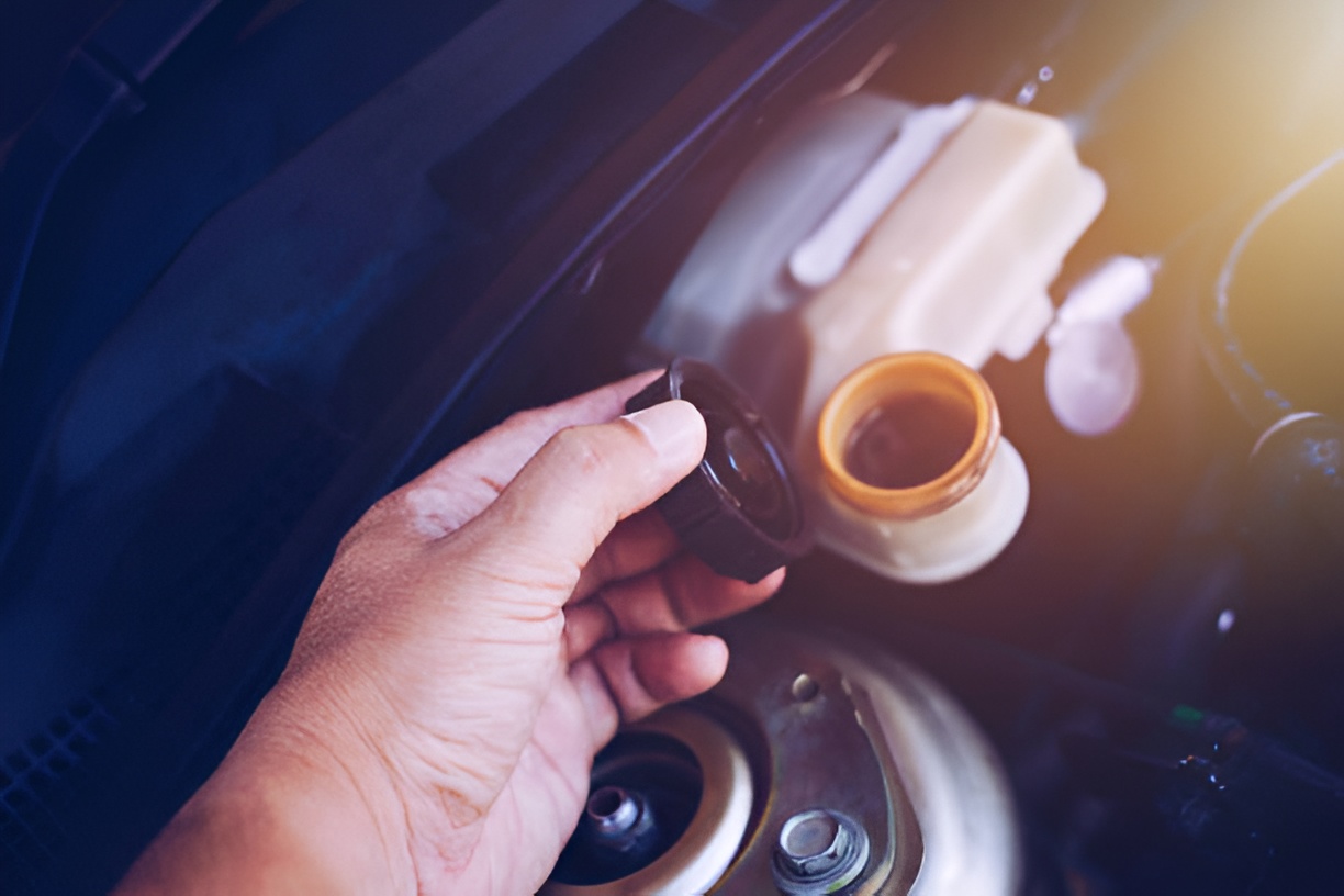 Normal vs Contaminated: What Color Is Brake Fluid? - Moto Sites